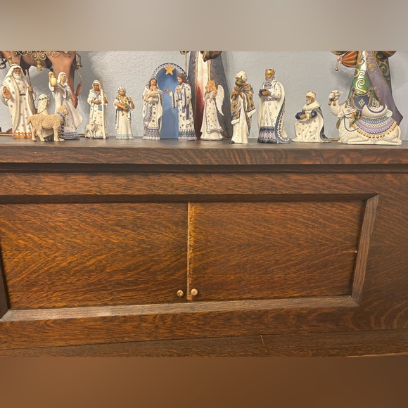 HAWTHORNE VILLAGE | Other | Hawthorne Village 4 Piece Nativity Scene ...